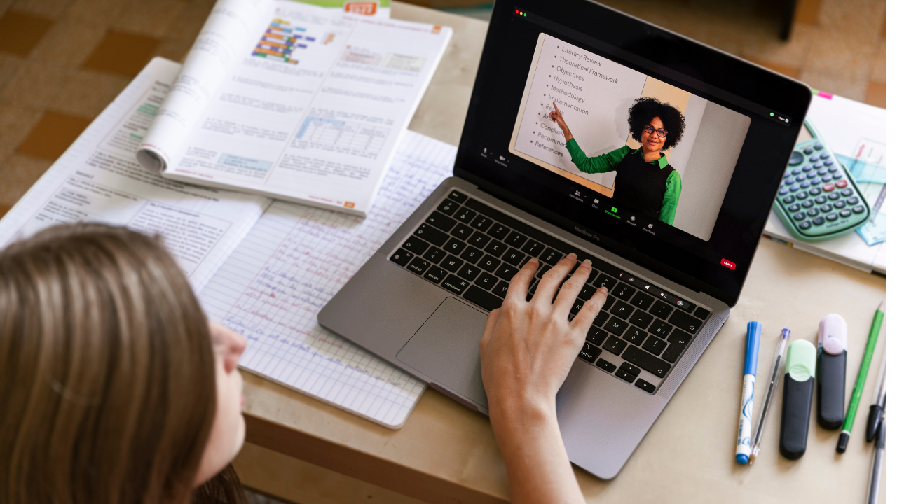 Las mejores academias de oposiciones online en 2025